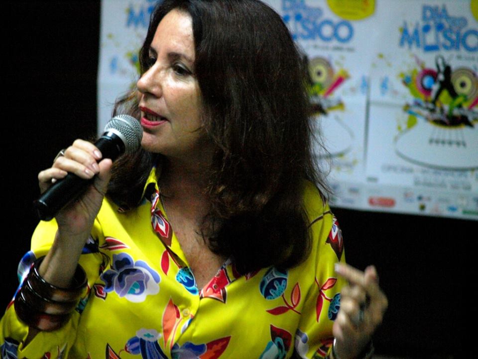 Ana Terra - Dicionário Cravo Albin